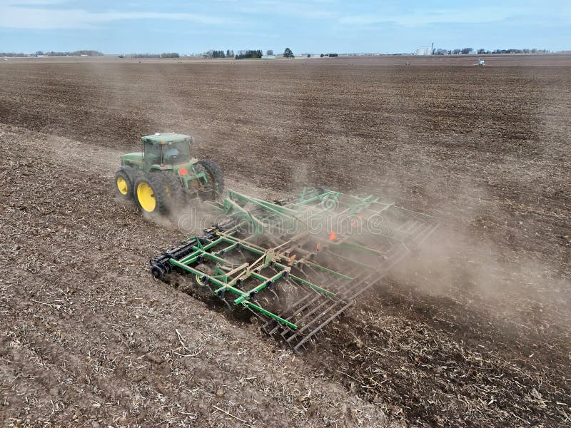John Deere 8300 Tractor Pulling a John Deere 726 Disc Harrow Editorial ...
