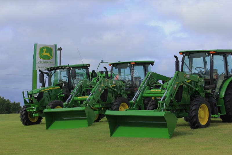 John Deere Tractors Vert Clair à Un Revendeur Photographie éditorial ...