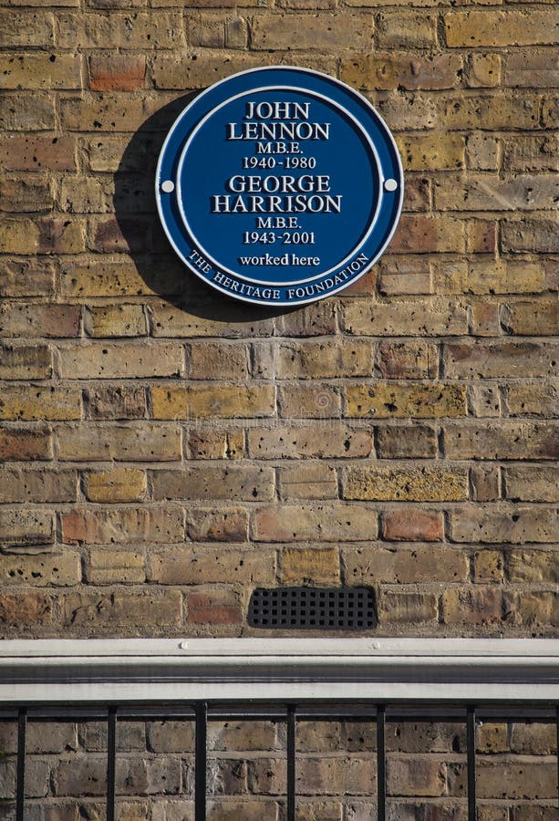 John Lennon Et George Harrison Blue Plaque à Londres Photo éditorial ...