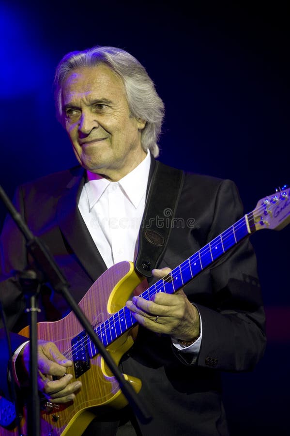 John McLaughlin editorial image. Image of fashion, guitar - 25342920