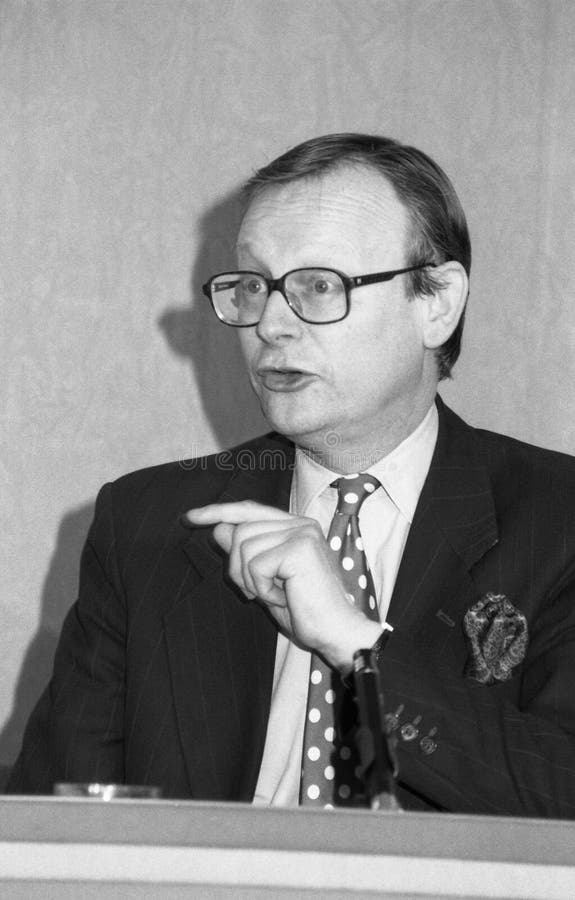 John Selwyn Gummer editorial stock photo. Image of party - 11134098