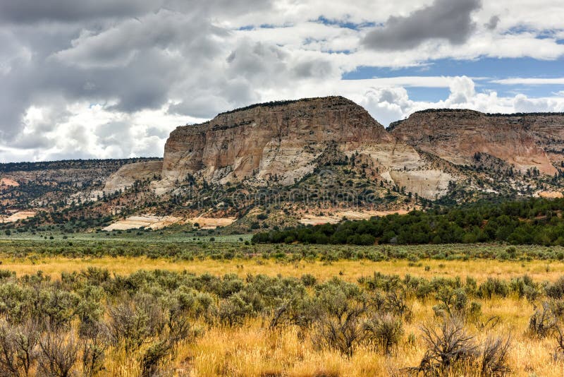 Johnson Canyon Road - Utah stock image. Image of cliff - 75429229