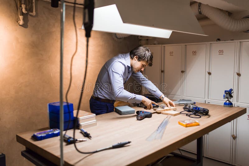 Technician Workbench Stock Photos - Download 1,756 Royalty Free Photos