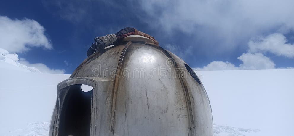 Joining igloo stock image. Image of blue, sculpture - 255644417