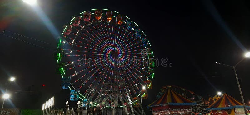 Joint Wheel, hawai jhoola editorial photography. Image of night - 250380772