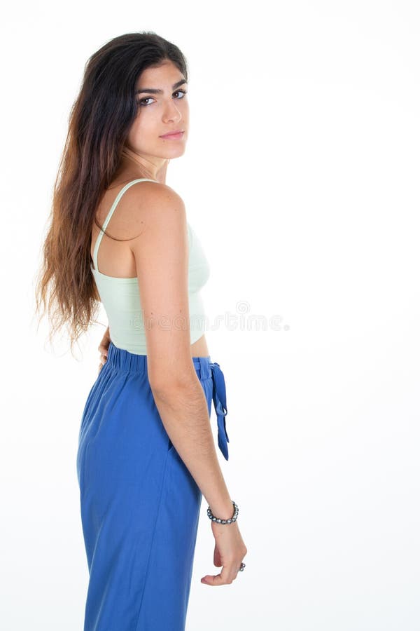 Jolie Et Belle Adolescente En Tenue De Mode Photo Stock Image Du