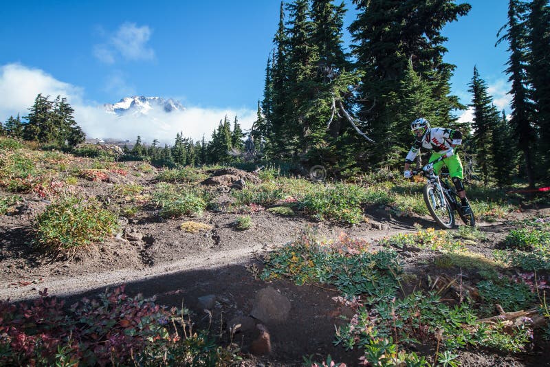 Jon Buckel and Mt. Hood editorial photography. Image of rides - 34565157