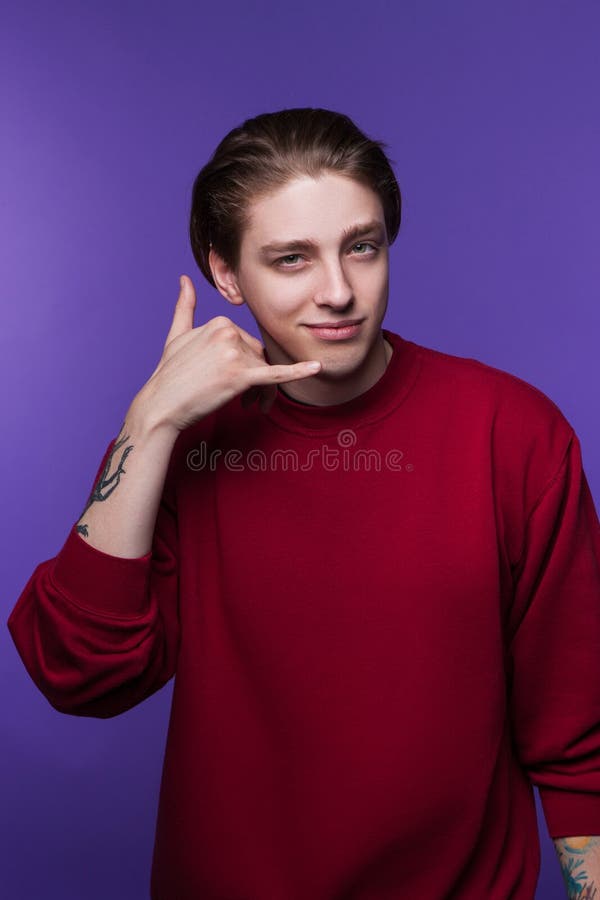 Jonge, Flirterige Man. Moderne Communicatie Stock Afbeelding - Image of ...