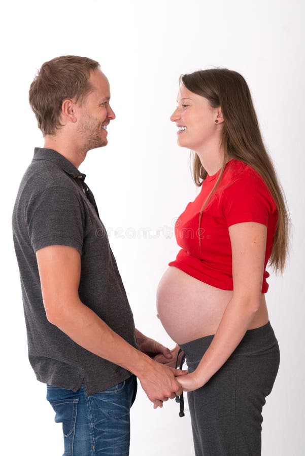 Jong Paar Dat Een Baby Verwacht Stock Foto - Image of gelukkig ...