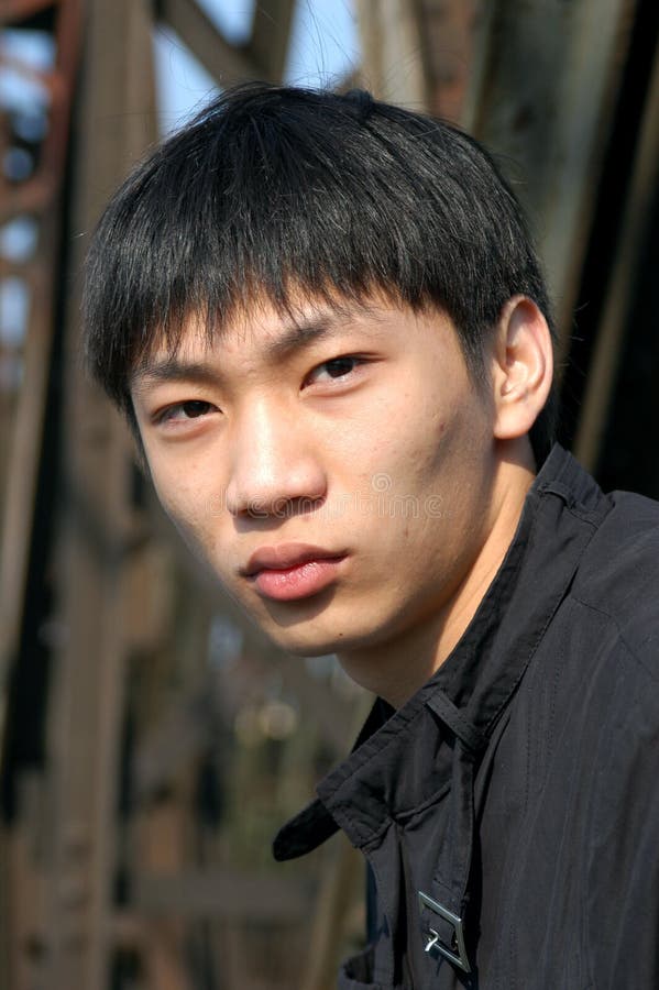 Jonge Aziatische Mens stock foto. Image of azië, korea - 1090810