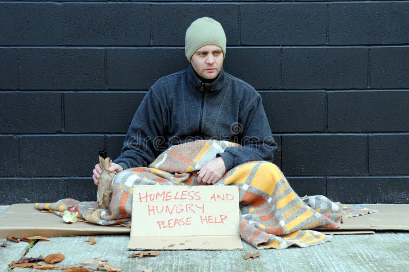 Jonge bedelaar stock afbeelding. Image of najaar, alcoholisme - 21758385