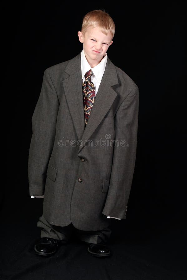 Jongen in Het Pak Van De Papa Stock Foto - Image of groot, kereltje ...
