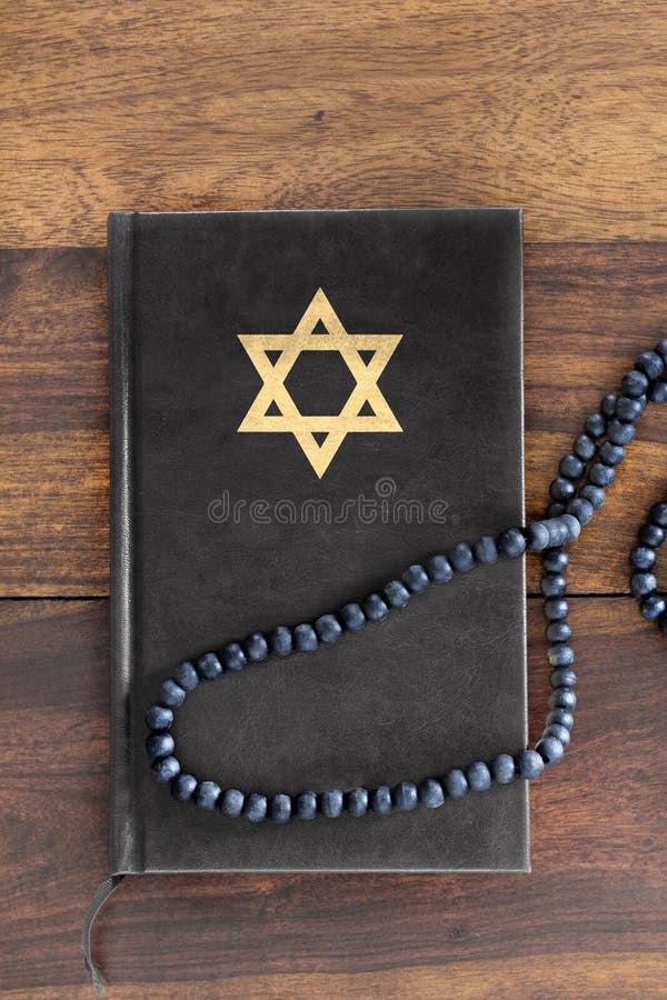 Joodse bijbel stock afbeelding. Image of zwart, boek - 85970661