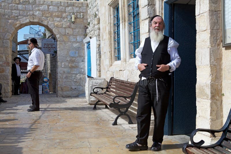 Joodse Mensen Die Simchat Torah Vieren Bij Westelijke Muur in De Avond ...