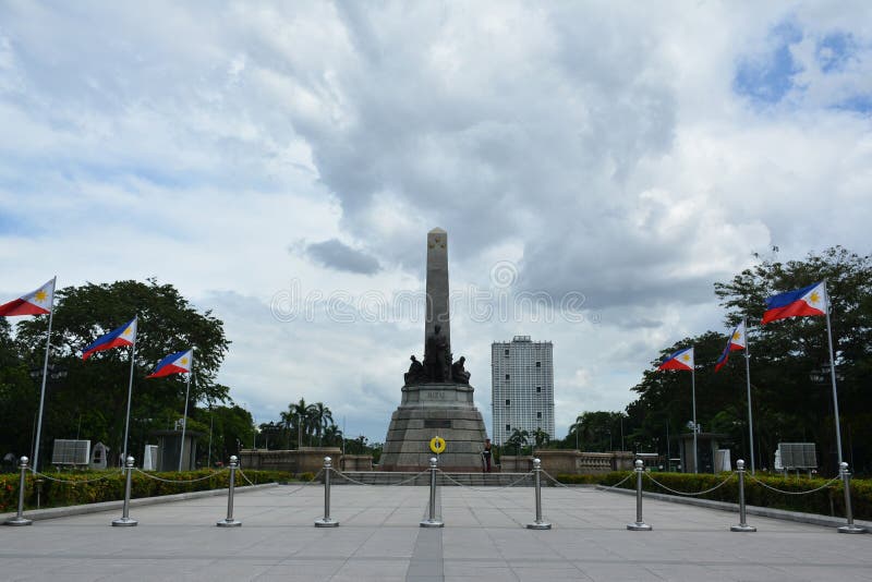 Jose Rizal Statue at Rizal Park in Manila, Philippines Editorial Photo ...