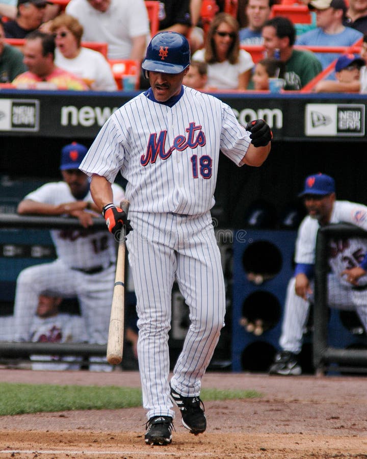 Jose Valentin, New York Mets Editorial Photo - Image of attempts ...