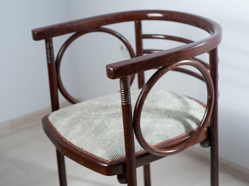 Josepf Hoffman Thonet Sillón De Madera Rara Doblada Foto de archivo - Imagen de raro, escritorio ...