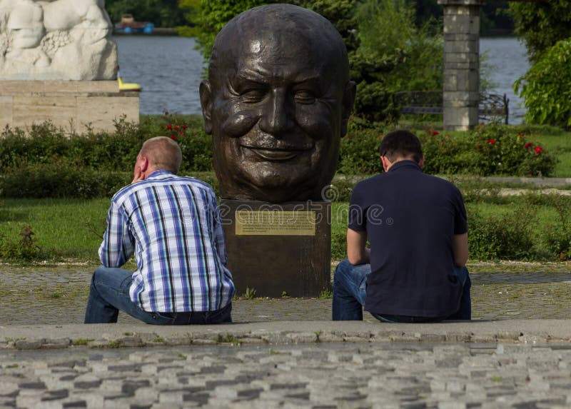 Joseph Bech Statue editorial image. Image of monument - 41334935
