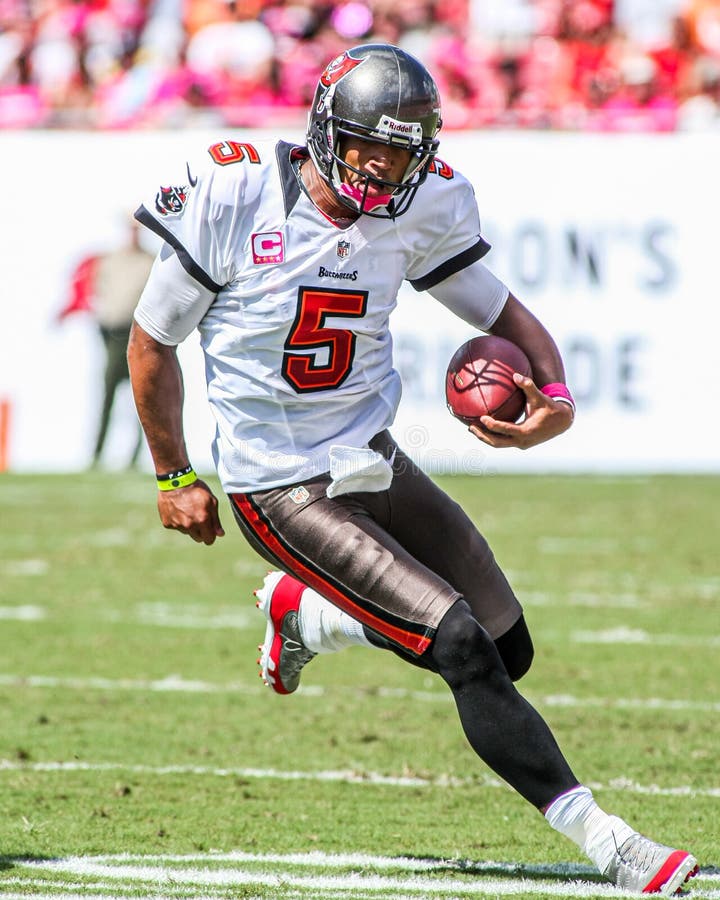 Josh Freeman editorial photo. Image of quarterback, league - 182654631