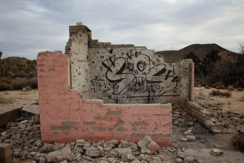 Joshua tree editorial stock photo. Image of building - 102902793