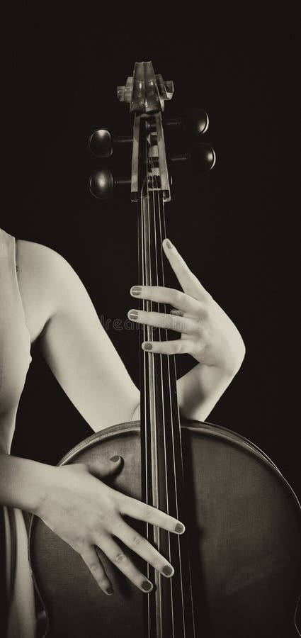 Jouer le violoncelle photo stock. Image du beauté, inspiré - 36433496