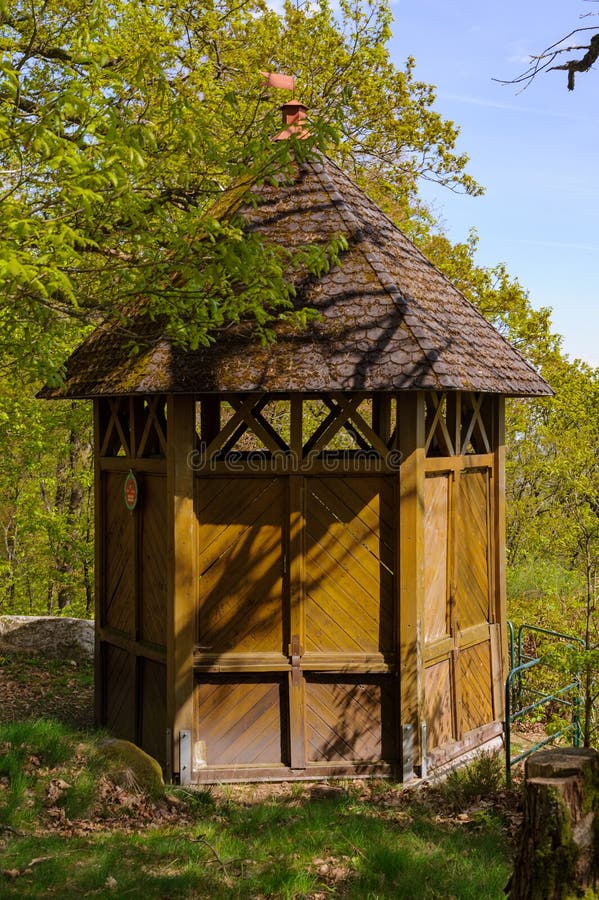 _JP70889-a Small Hut on the Edge of the Cliff Stock Photo - Image of ...