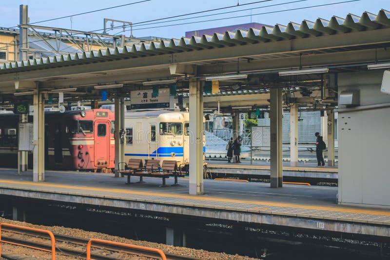 JR Takayama Line Local Train Classic Vintage Train 31 Oct 2013 ...