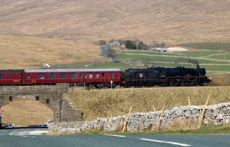 Jubilee Steam Engine 45690 Leander Great Britain Tour Editorial Image ...