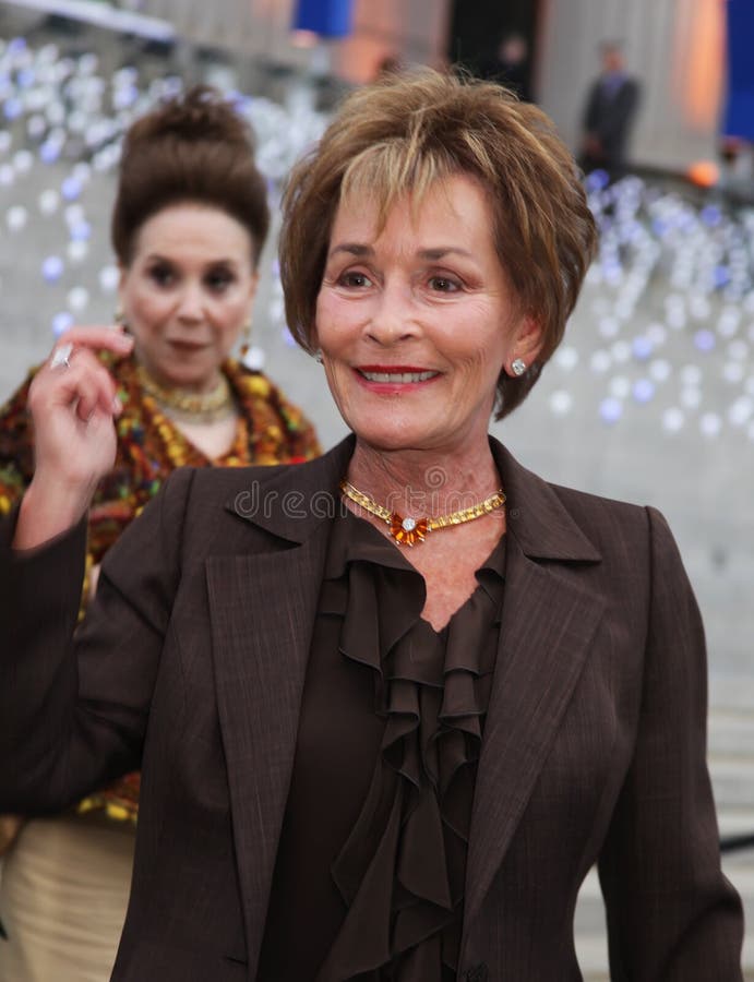 Juez Judy Sheindlin Y Cindy Adams Imagen de archivo editorial - Imagen ...