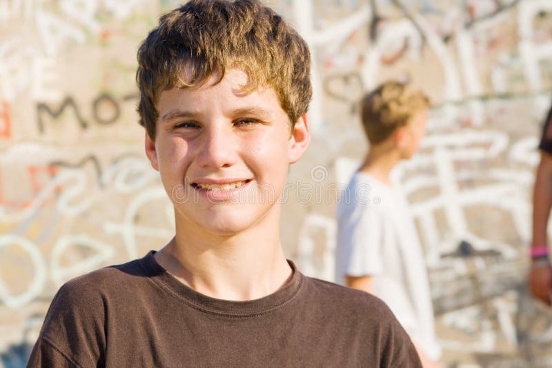 Jugendlich Junge stockfoto. Bild von beiläufig, leben - 9602482