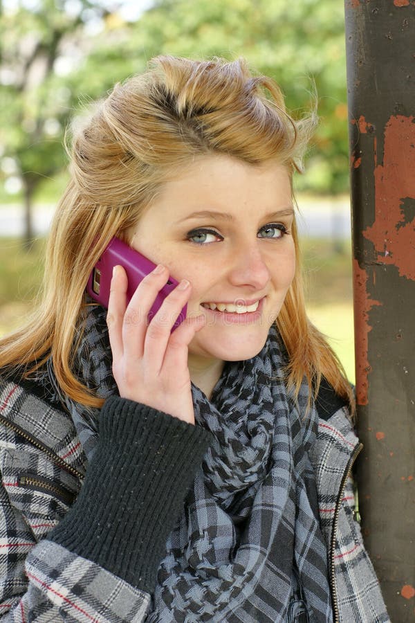 Jugendlich Portrait stockbild. Bild von lang, nett, hintergrund - 12122709
