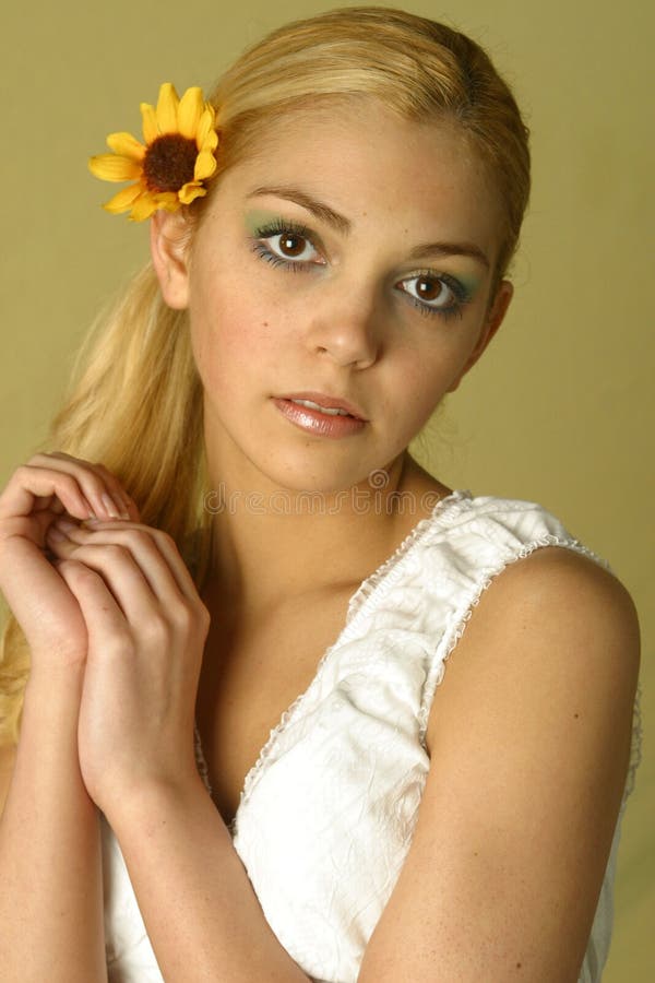 Jugendlich Portraits stockbild. Bild von baumuster, blond - 2247005