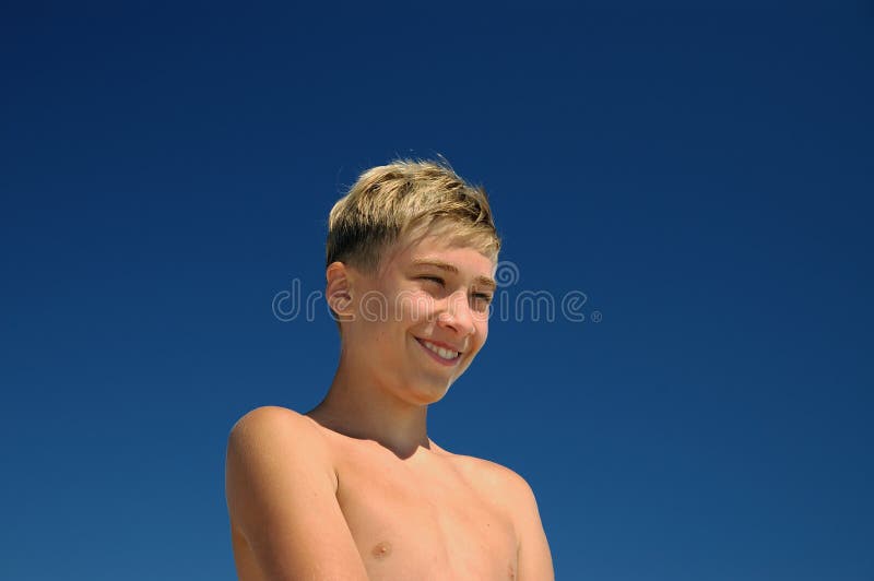 Jugendlicher. stockbild. Bild von sonne, aufmerksamkeit - 2969563