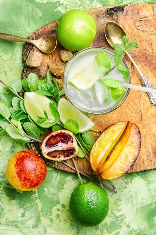 Jugo Para La Forma De Vida Sana Foto de archivo - Imagen de refresco ...