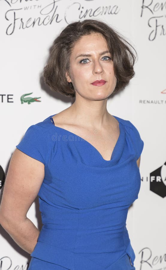 Julie Roue fotografía editorial. Imagen de compositor - 111722232