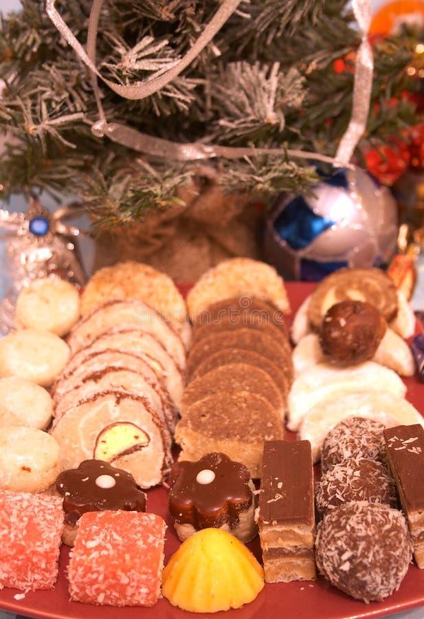 Julkakor 4 arkivfoto. Bild av elegans, garnering, maträtt - 1685738