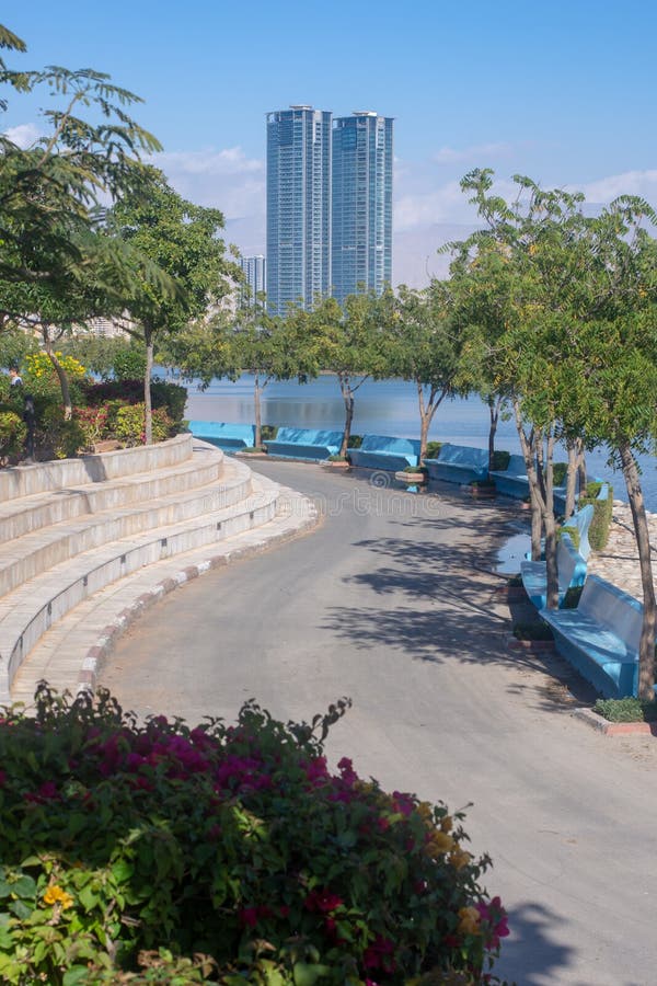 Julphar Domine Vue De Ras Al Khaimah Corniche Photo stock éditorial ...