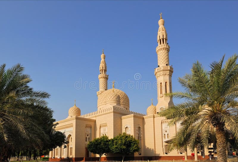 Dubai-Moschee stockfoto. Bild von arabisch, feiertage - 2926934