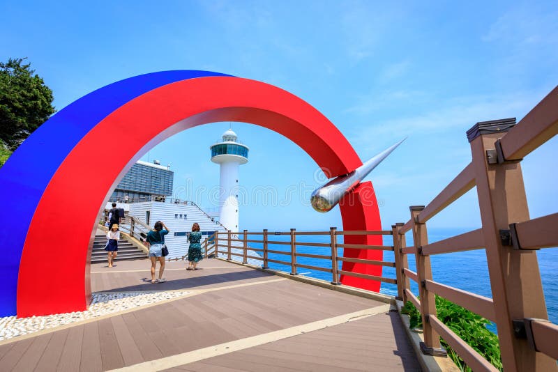 Jun 21, 2017 Yeongdo Lighthouse at Taejongdae Park, Busan, South ...