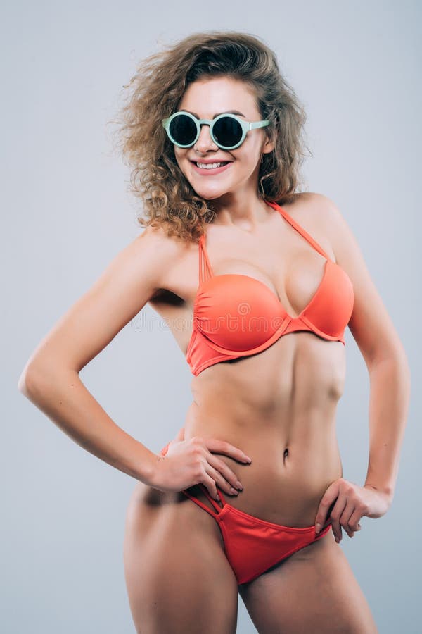 Schöne Sexy Dünne Junge Frau Im Schwarzen Bikini Der Auf