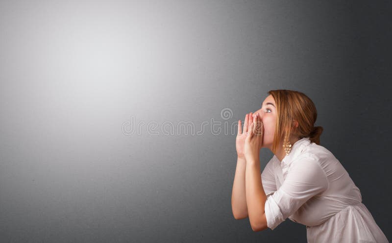 Junge Frau, Die Gesten Macht Stockbild - Bild von haar, nett: 30811797