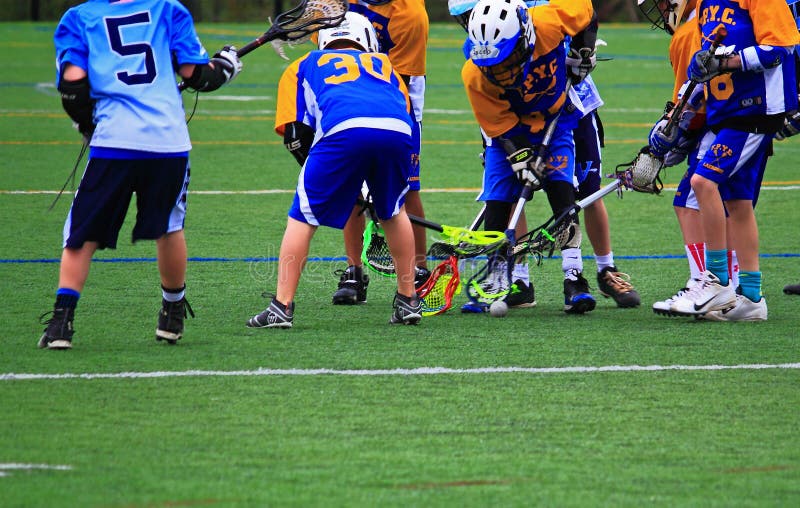 Junge Lacrosse redaktionelles foto. Bild von mannschaft - 53350841