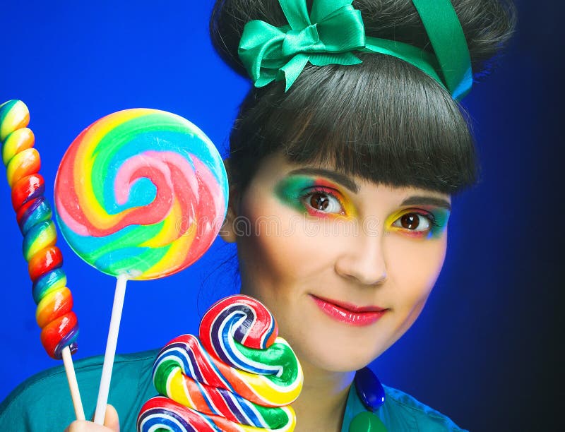 Junge reizend pralle Frau stockbild. Bild von glück, schön - 40089619