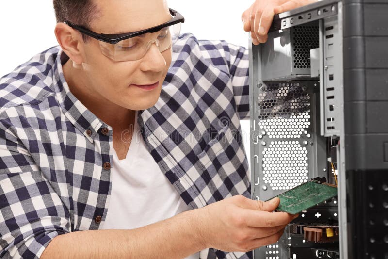 Computertechniker, Der Einen Computer Repariert Stockfoto - Bild von ...