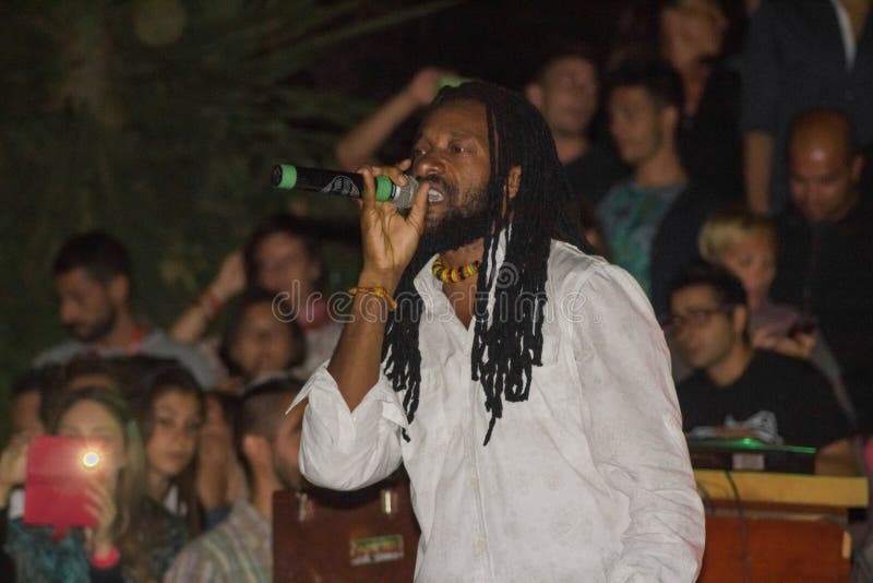 Junior kally singing editorial photo. Image of live, kally - 43629941