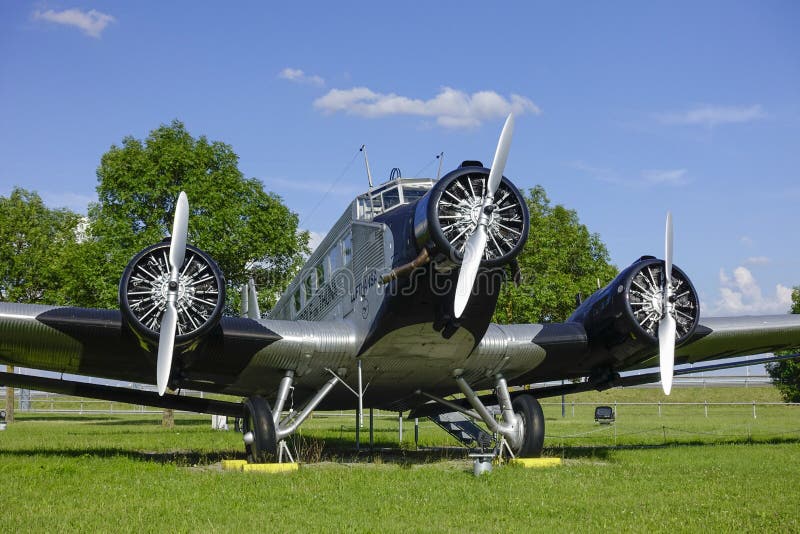 Aviones Históricos De Los Junkers Alemanes Foto editorial - Imagen de ...