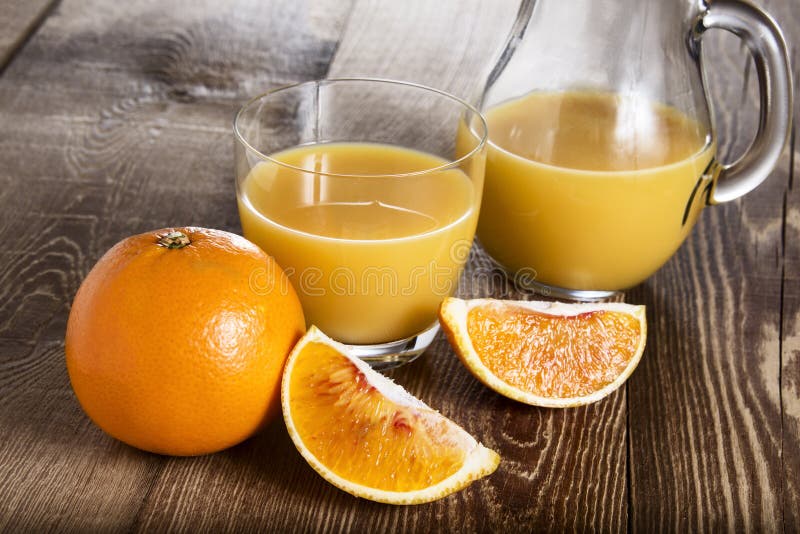 Jus d'orange frais photo stock. Image du manger, rouge - 49771568