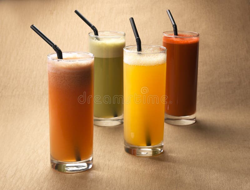 Jus de fruit photo stock. Image du doux, boissons, coloré - 10322294