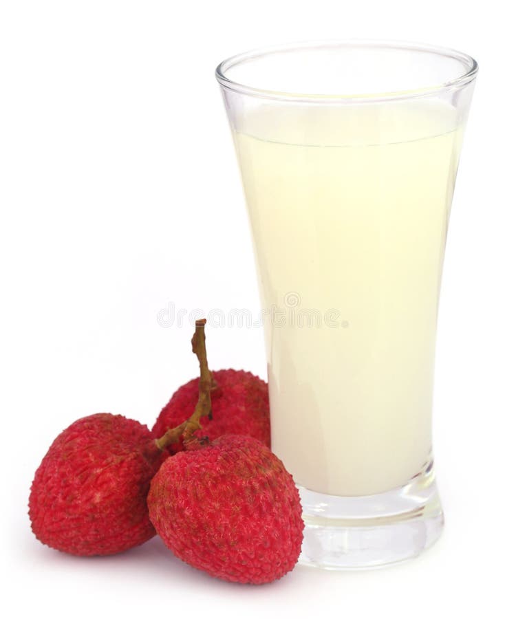 Jus De Fruits Frais Et Litchi Sur La Table De Marbre Blanc Photo stock ...