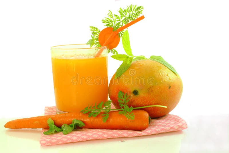 Jus De Mangue Et De Carotte Image stock - Image du frais, cuisine: 34815541